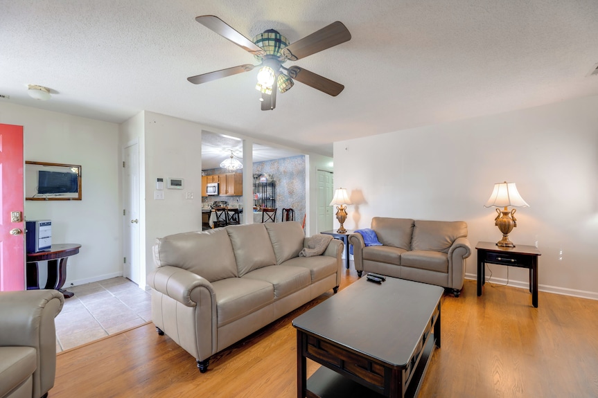 5 Mi To Dtwn New Bern & Riverfront: Home W/ Yard! - ニューバーン, NC