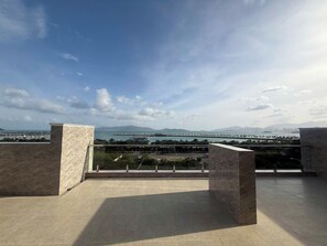 Suíte presidencial, sacada, vista para o mar | Vista do quarto