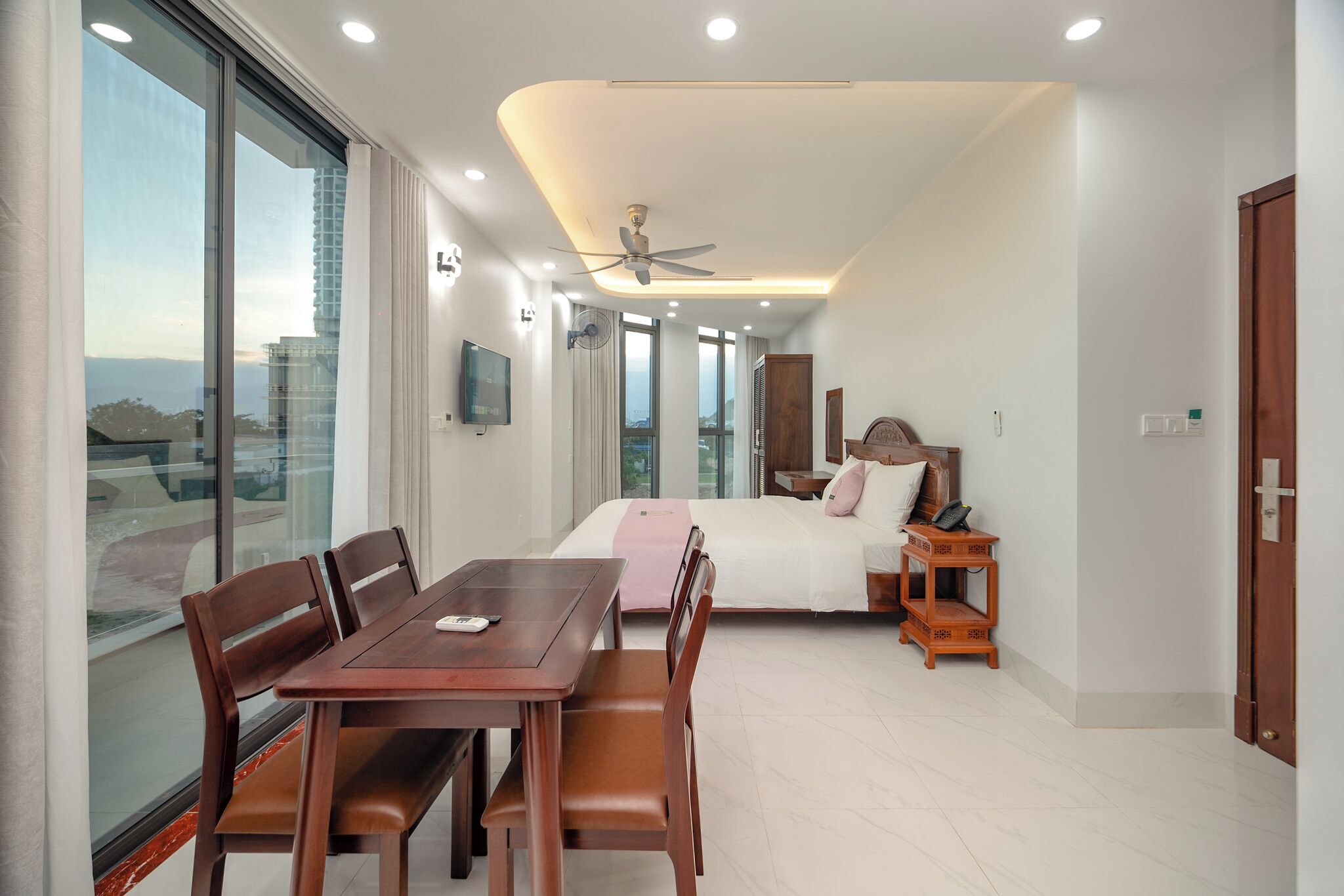 Estúdio premier, sacada, vista para o mar