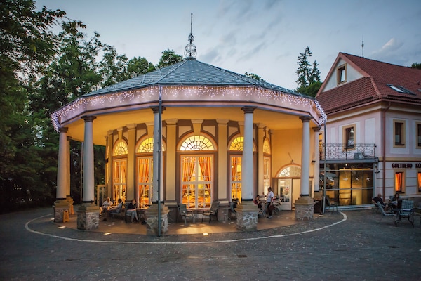 Liečebné Termálne Kúpele – Kúpeľný Dom Goethe - Banskobystrický kraj