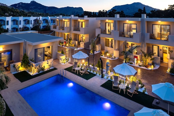 Oasis Luxury Suites - Rhodes