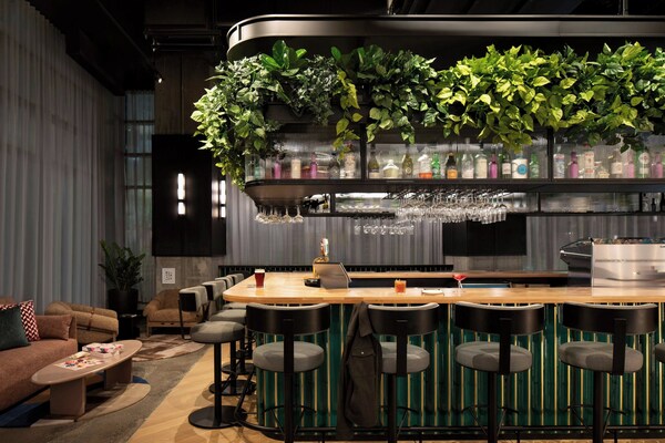 Moxy Ottawa Downtown - Ottawa