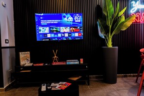 Apartamento Standard, varanda, vista para o parque | Sala de estar