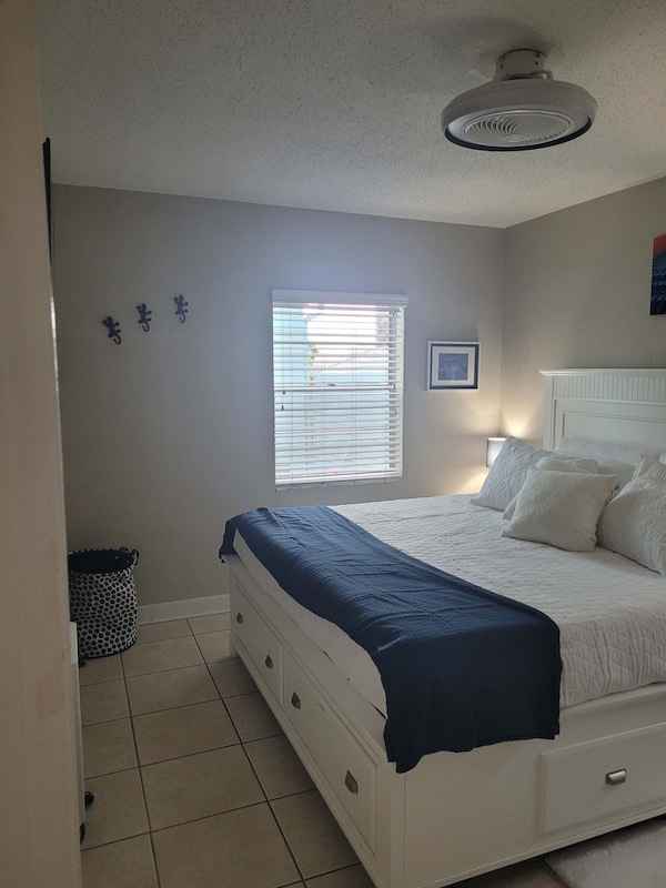 1b1b Resort Condo 2 Blocks To Clearwater Beach - Clearwater Beach, FL