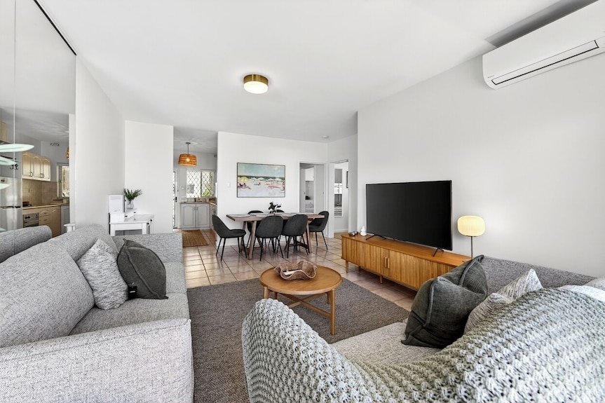 Ocean Breeze Walk To Cottesloe Beach, Light-filled Coastal Apartment - Fremantle