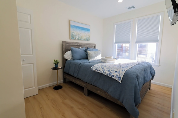 Eva - Cozy Apartment In Elizabethport - Mariners Harbor - Staten Island NY