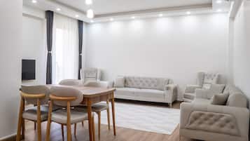 Dúplex, pátio | Sala de estar