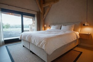 Quarto casal standard, vista para o jardim