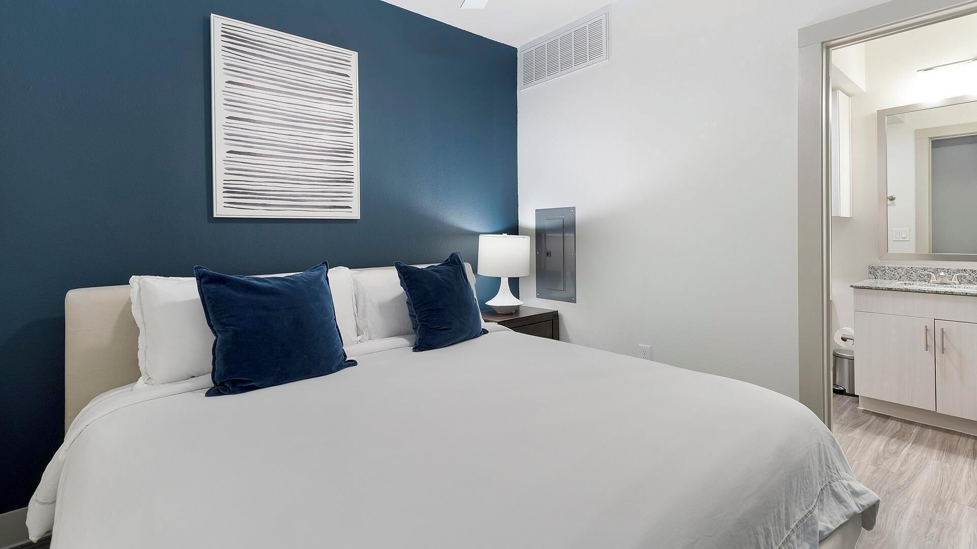 Estúdio (0 Bedroom) | Com decoração personalizada, com mobília individualizada, secretária 