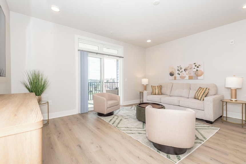 Beautiful 3 Br Condo In Flats At Coastal Station. - Rehoboth Beach, DE