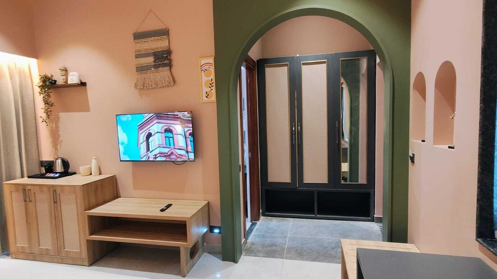 Roupa de alta qualidade, minibar grátis, com mobília individualizada 