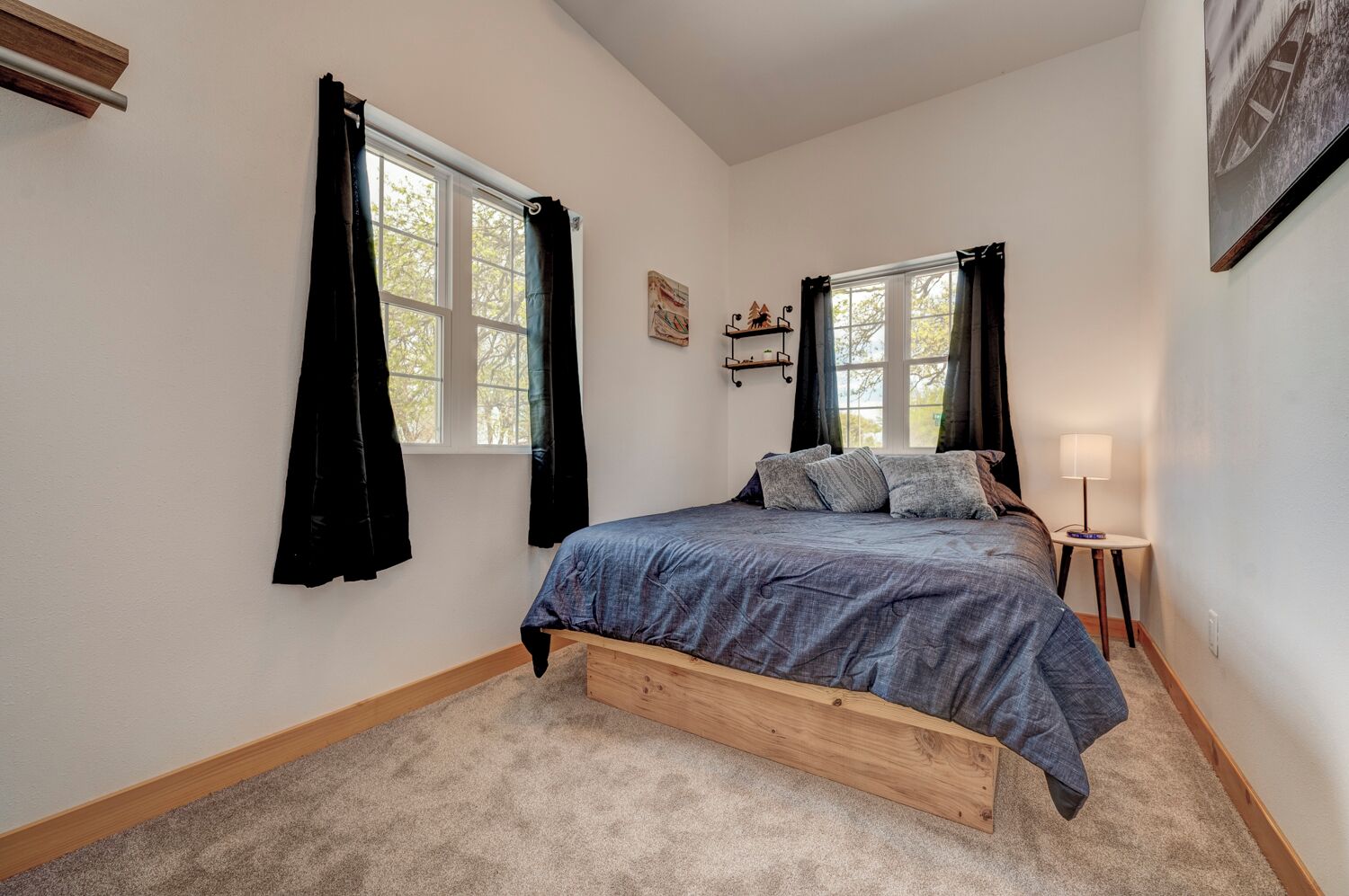 Newly Built 3bd 2bth| Kid+pet Friendly|sleeps 7 - Spirit Lake, IA