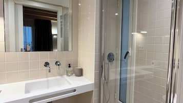 Quarto casal luxo, vista para a cidade | Banheiro