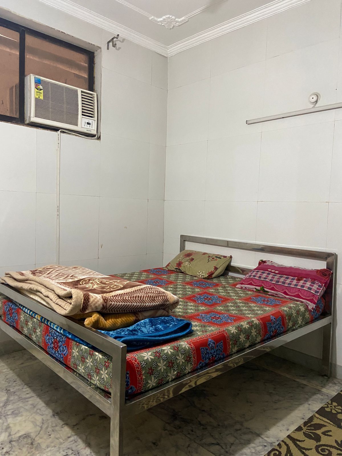 Usethis Space To Grab A Guest'stoattractions Or Suitability(like Family-friendly - Vrindavan