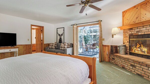 Pinehaven Retreat By Avantstay Hot Tub + Firepit + Games + Sun Room Minutes To Slopes & Lake - Big Bear, CA