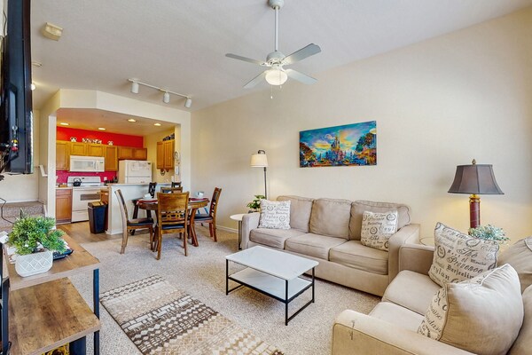 Spacious Townhouse With Resort Style Amenities, Waterview And Fitness Center - Kissimmee
