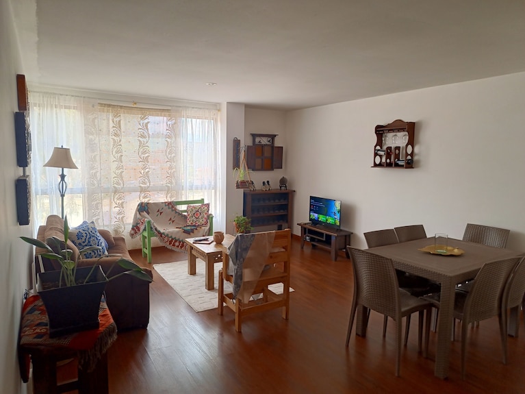 Modern 3-bedroom Apartment With Parking And Elevator Families, Friends - Cuenca
