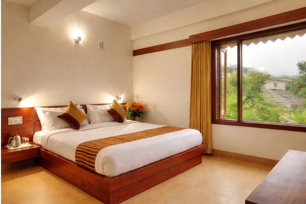 Luxury Hotel Palm Bhimtal - Bhimtal