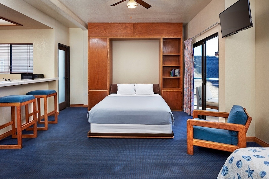 Charming Hideaway: 3 Family-friendly Rooms, Near Catalina Island Museum - Santa Catalina Island, CA