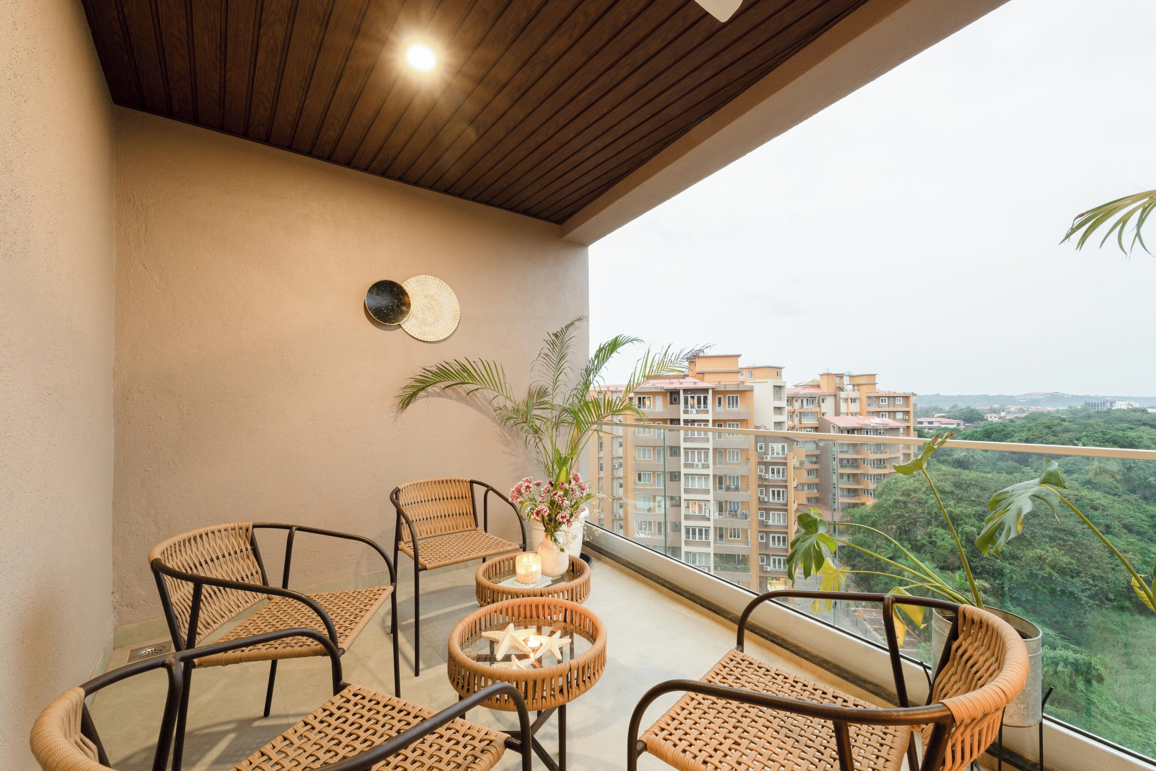 Apartamento, 3 quartos, vista parcial para o mar | Terrenos do alojamento