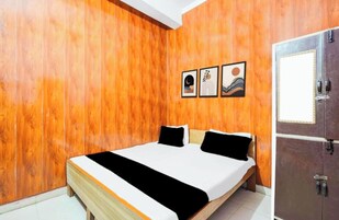 Roupas de cama antialérgicas, escrivaninha, quartos à prova de som