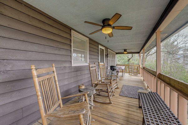 Family Lake Days! Mtn-view Cabin In Hiawassee - Hiawassee, GA