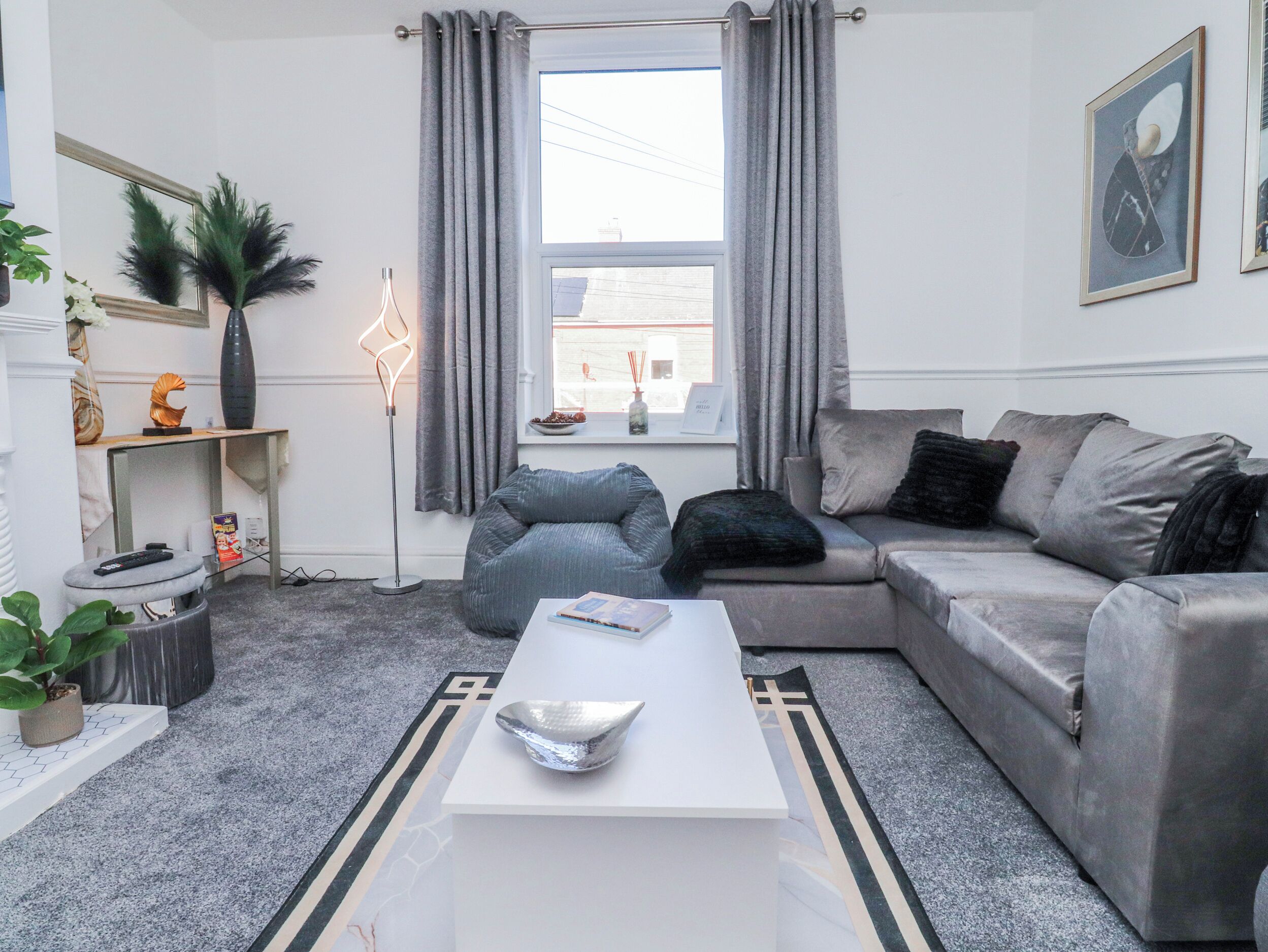 Bliss, Pet Friendly, Country Holiday Cottage In Lytham St. Annes - Lytham St Annes