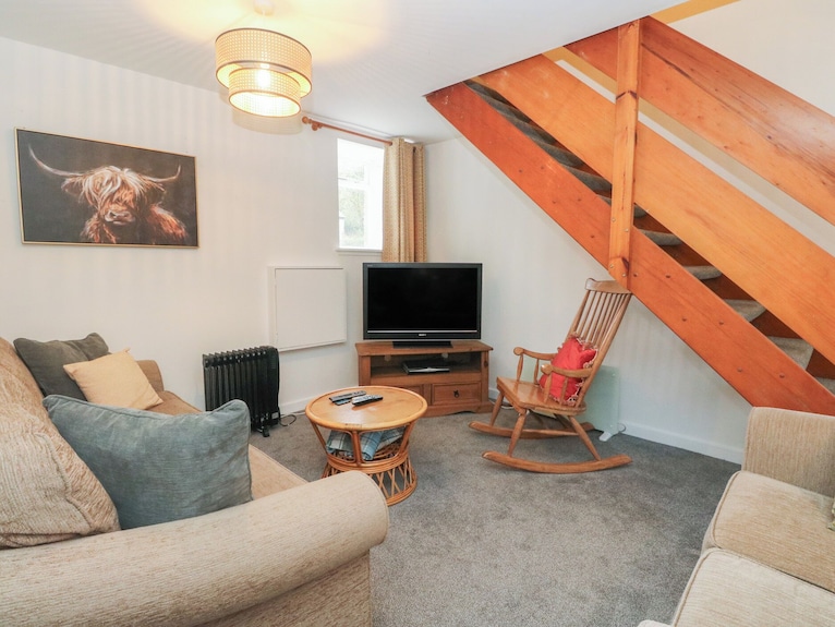 Willow, Pet Friendly, Character Holiday Cottage In Inveraray - Loch Awe