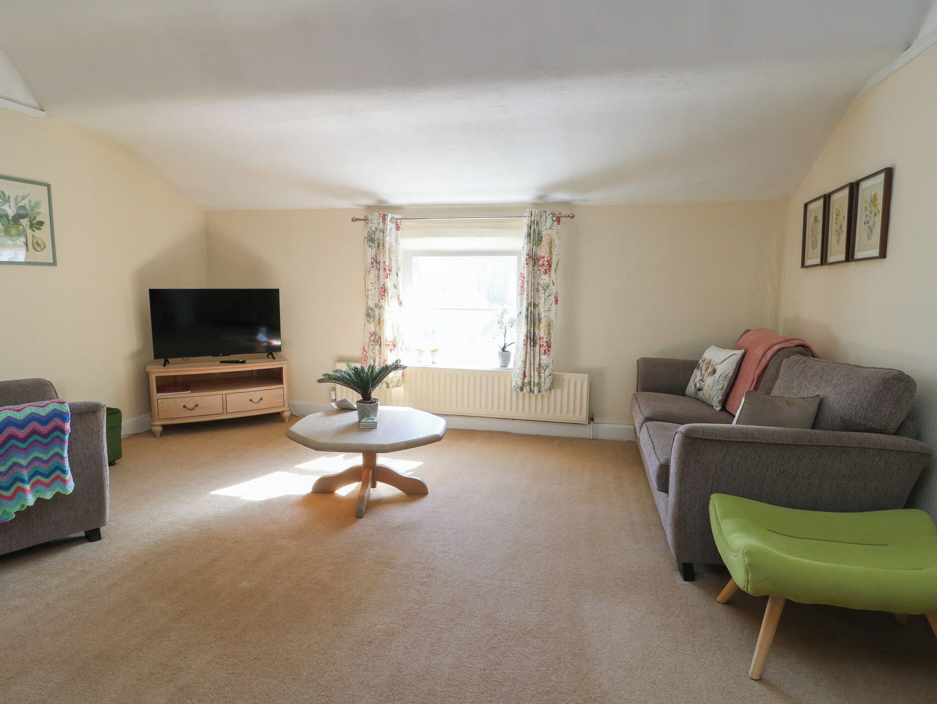 Castle Gardens Apartment, Pet Friendly In Beaumaris - Beaumaris