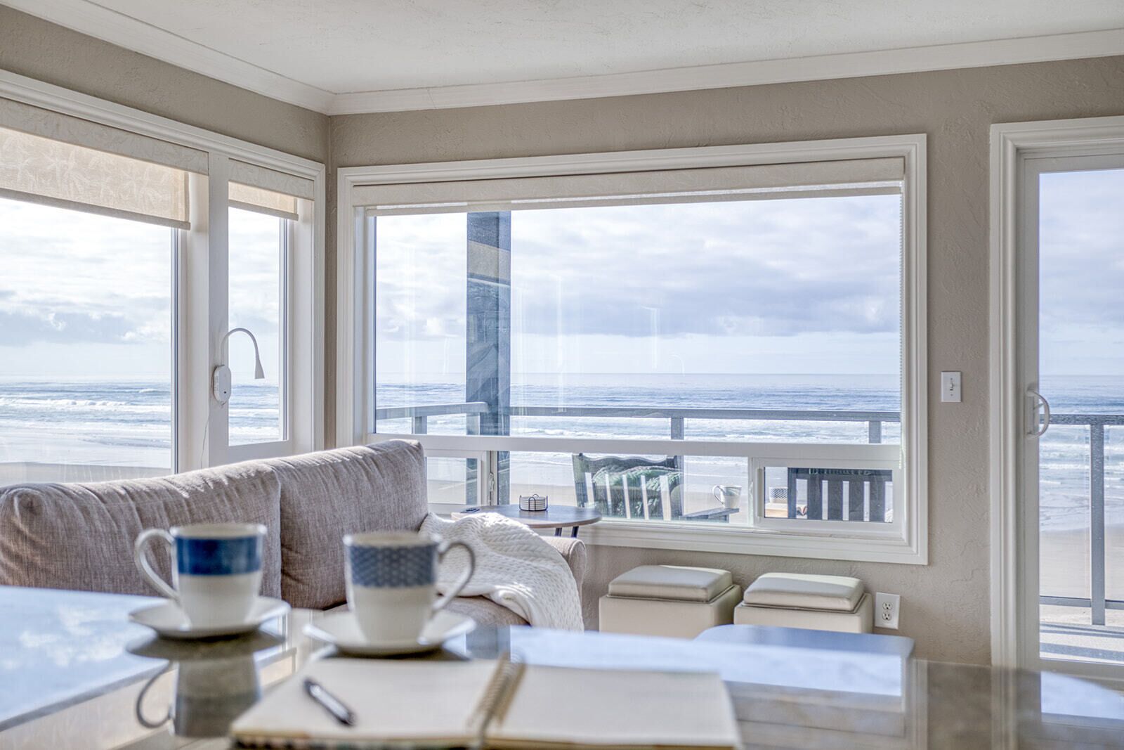 Oceanfront Nye Beach Condo, Fun Times At Nye Beach - Newport, OR