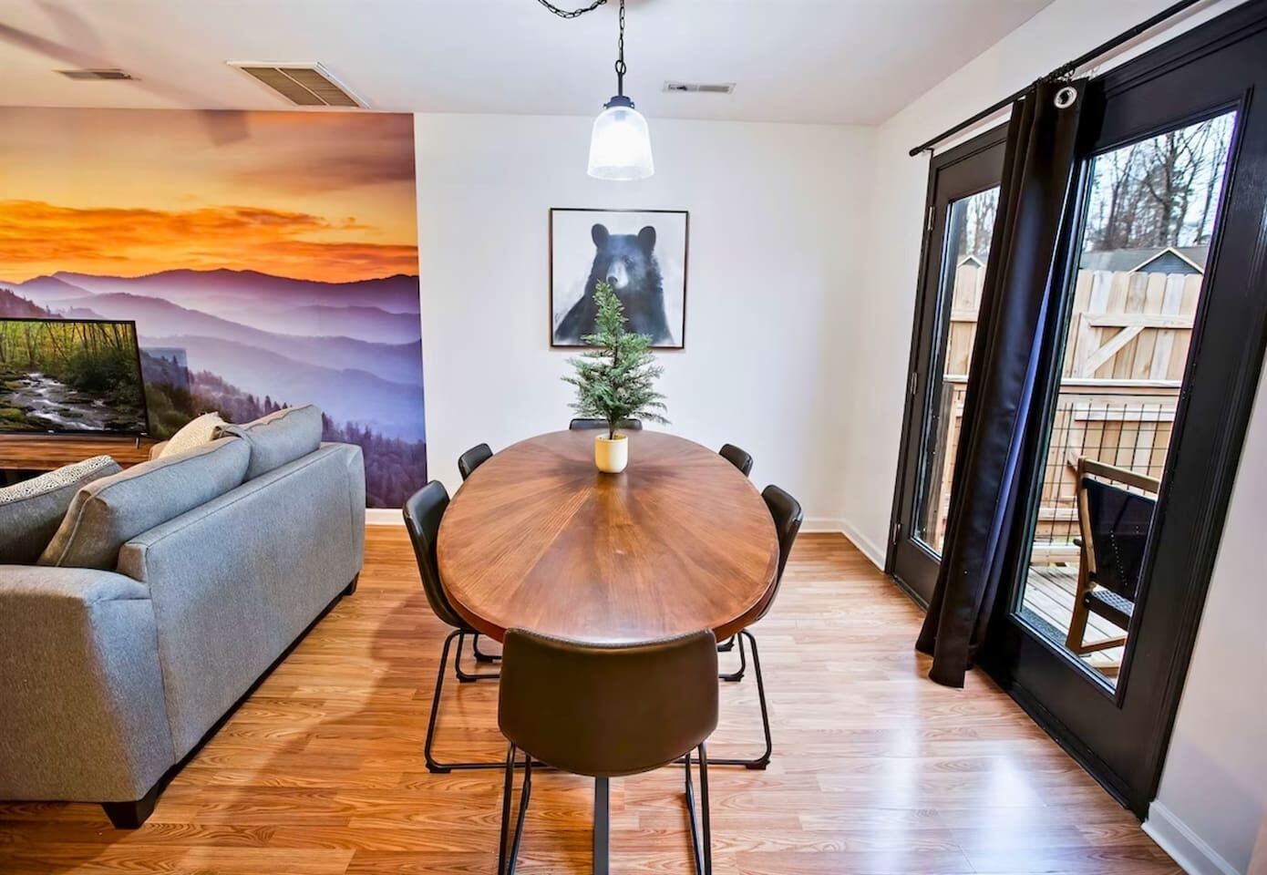 Cute Condo | Hot Tub | Minutes To Pigeon Forge! - Sevierville, TN