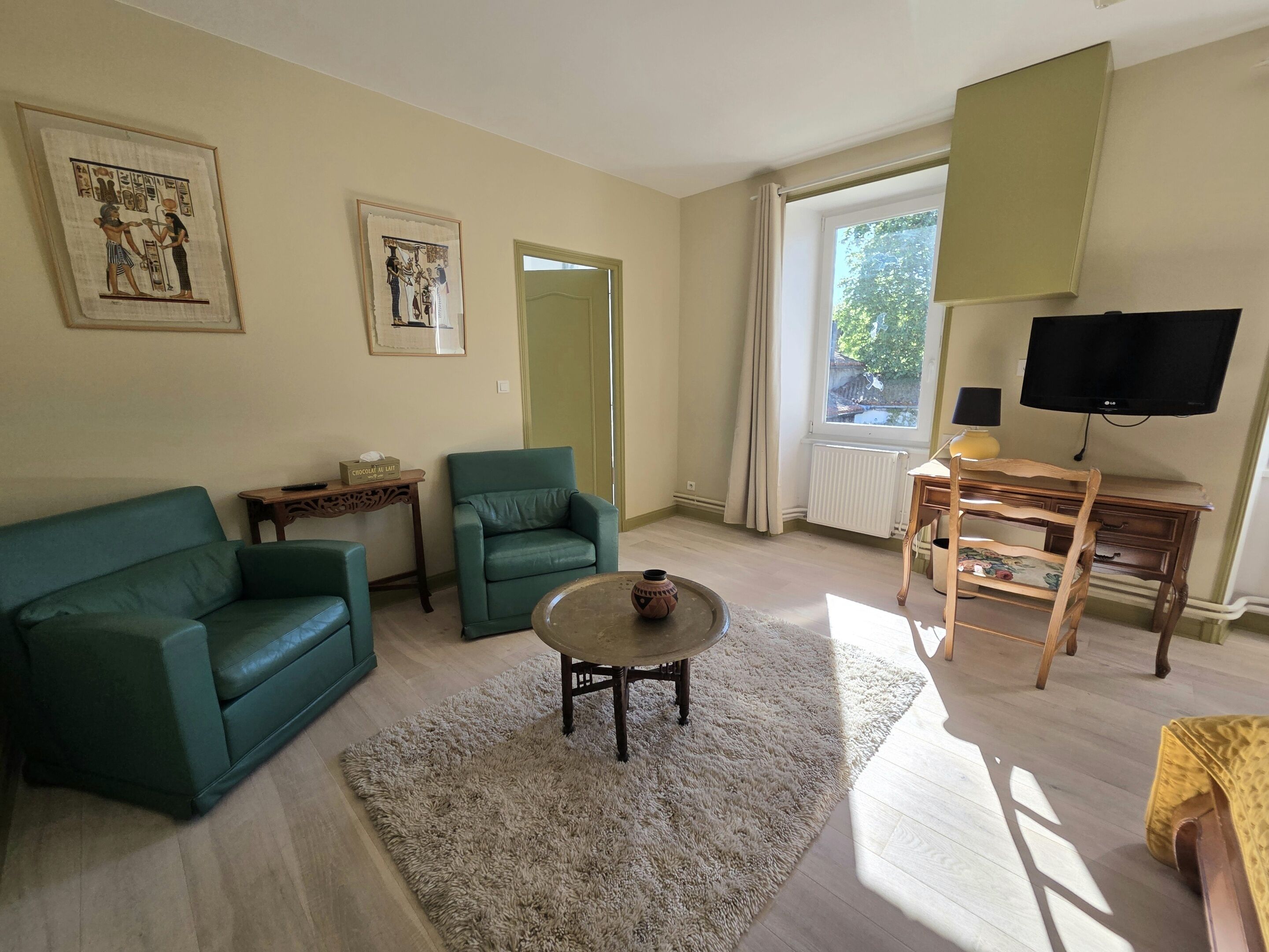 Ferienhaus-exklusiv-ensuite Mit Badewanne Und Dusche-seeblick - Angoulême