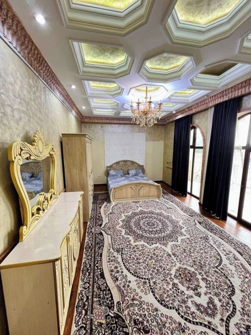 Spacious 4-bedroom Villa With Ac In Beautiful Toshkent - Tashkent