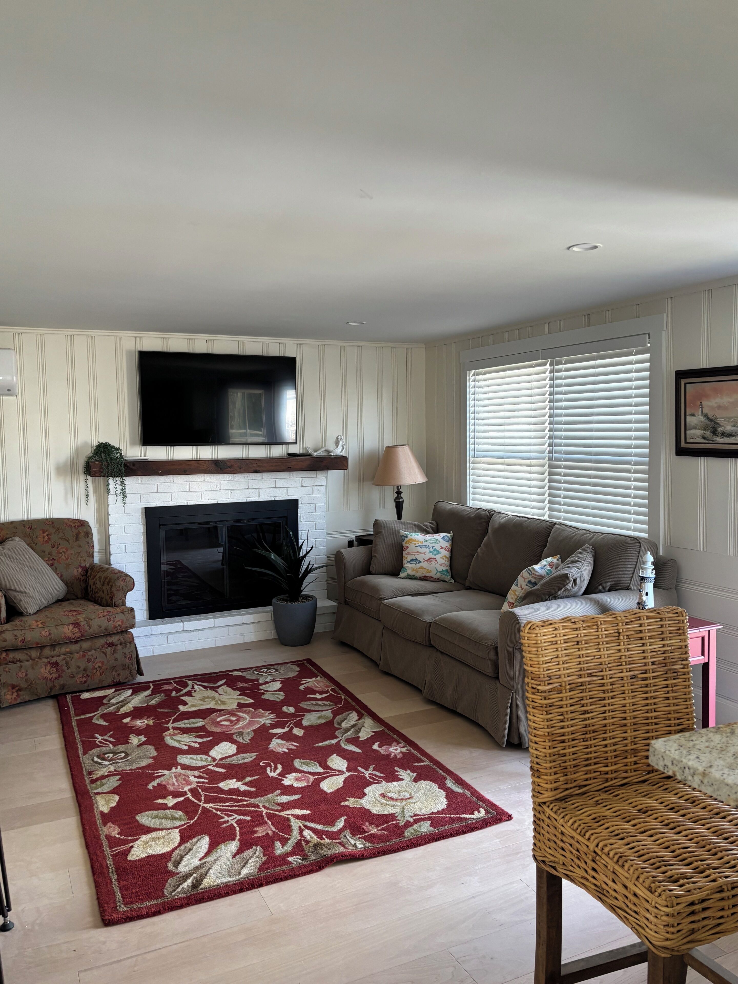 Perfect Family Beach House  Renovated 4br, Walk To Popponesset Beach - Falmouth, MA