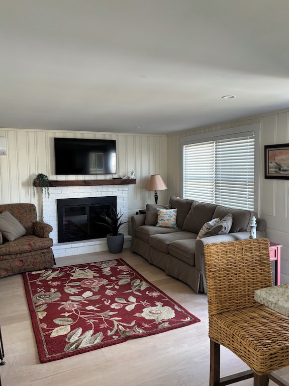 Perfect Family Beach House Renovated 4br, Walk To Popponesset Beach - Falmouth, MA