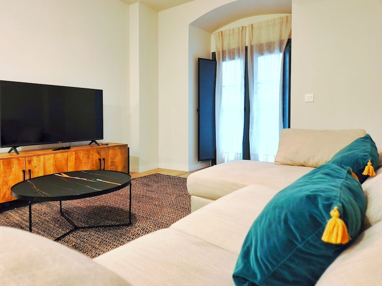 Apt. 1 Br. Cathedral I, Historic Center - Simancas