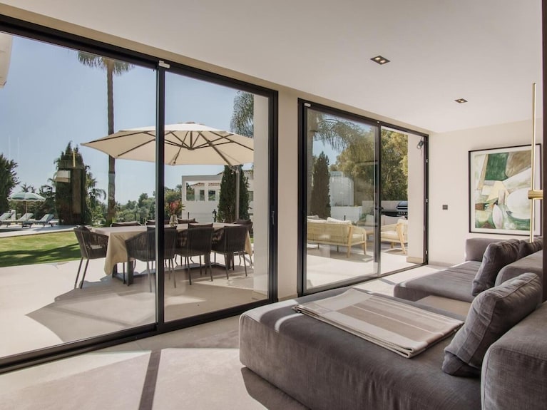 Elegant Villa - 6 Bedrooms In Golf Valley - Benahavís