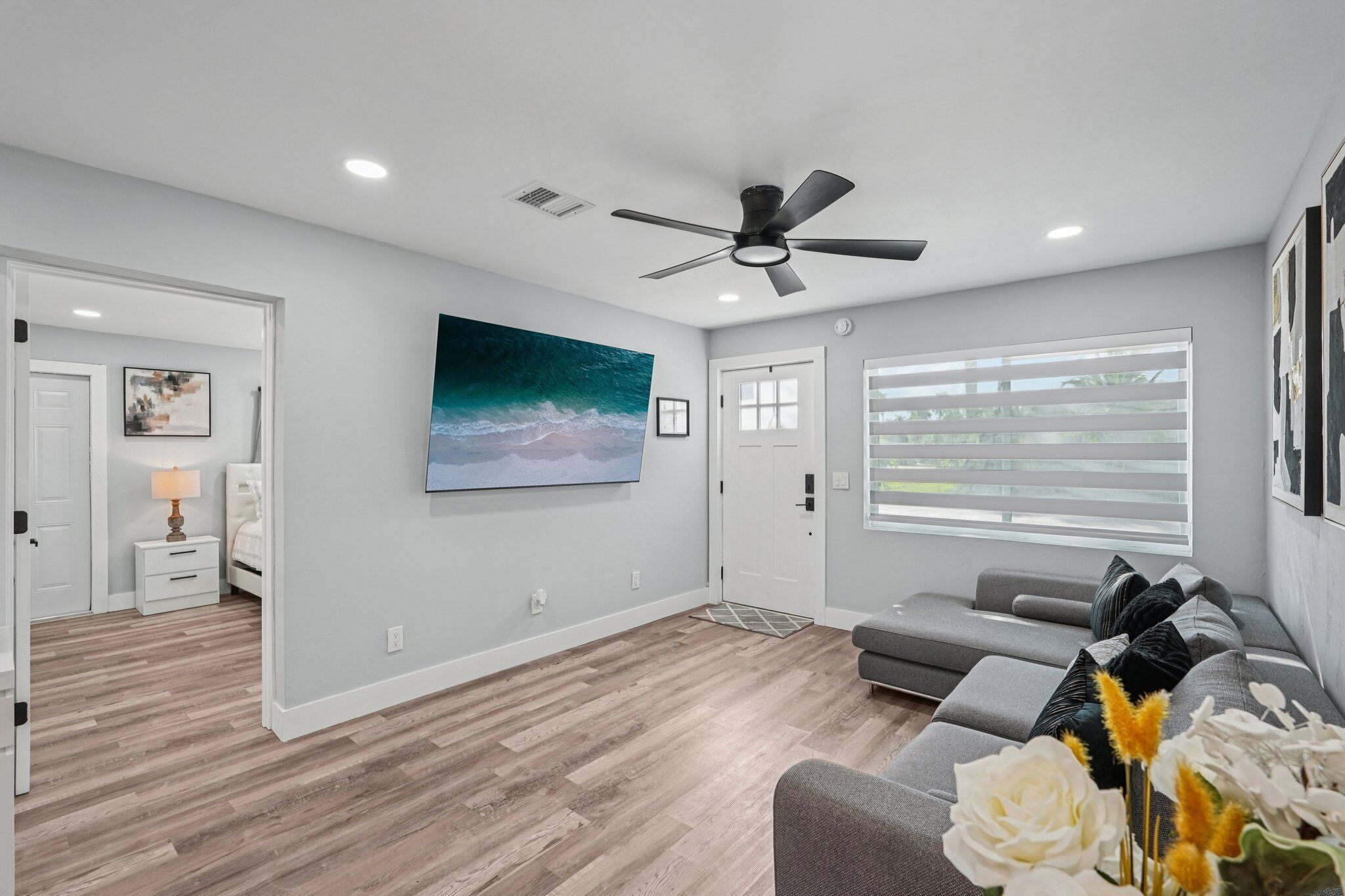 2bd-2ba Retreat -Fast Wi-fi- Near Beach & Downtown - North Fort Myers