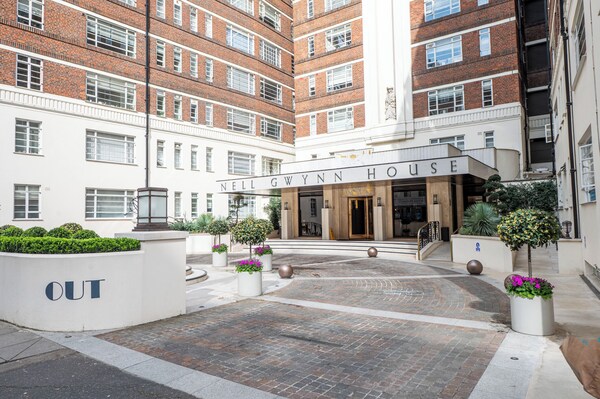 Nell Gwynn House Apartments & Rooms - London