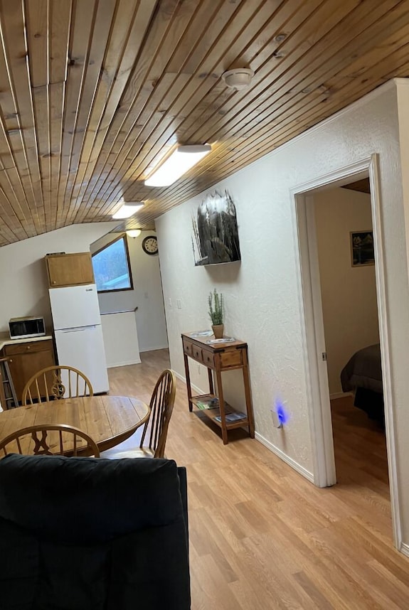 Cozy Country Living! 2-bedroom Apartment On A Small Private Farm - Farragut State Park, Athol