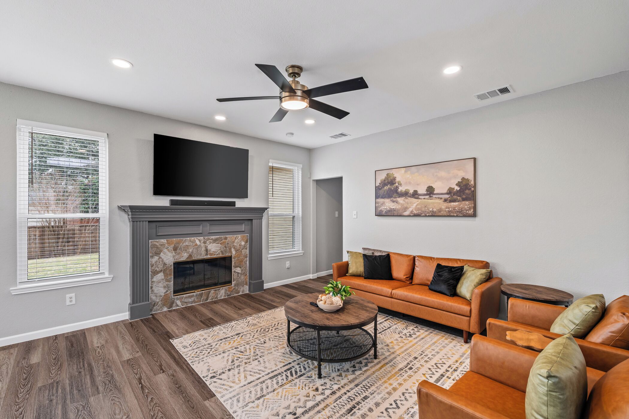 4brs 4tvs Sleep 10 Games Fully Fenced Backyard - Frisco, TX