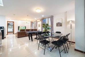 Penthouse Superior, 4 quartos, terraço, Vista para a cidade | Restaurantes