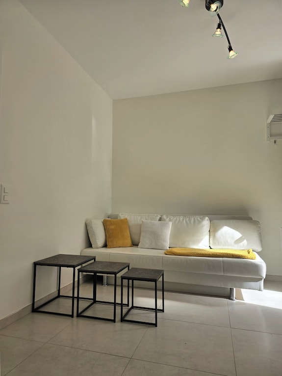 Cozy Ground-floor Holiday Apartment With Mountain Views In Cavergno - Valle Maggia