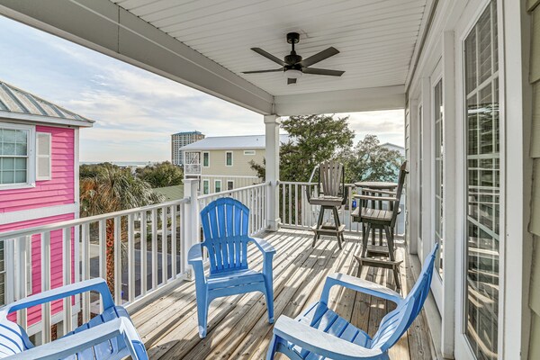 1 Block To Shore: Myrtle Beach Home W/ Pool Access - Myrtle Beach
