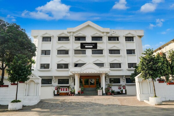 Super Townhouse Subhash Nagar - Rajasthan