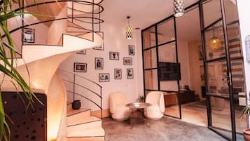 Quarto Duplo Standard, pátio, vista para o pátio | Interior