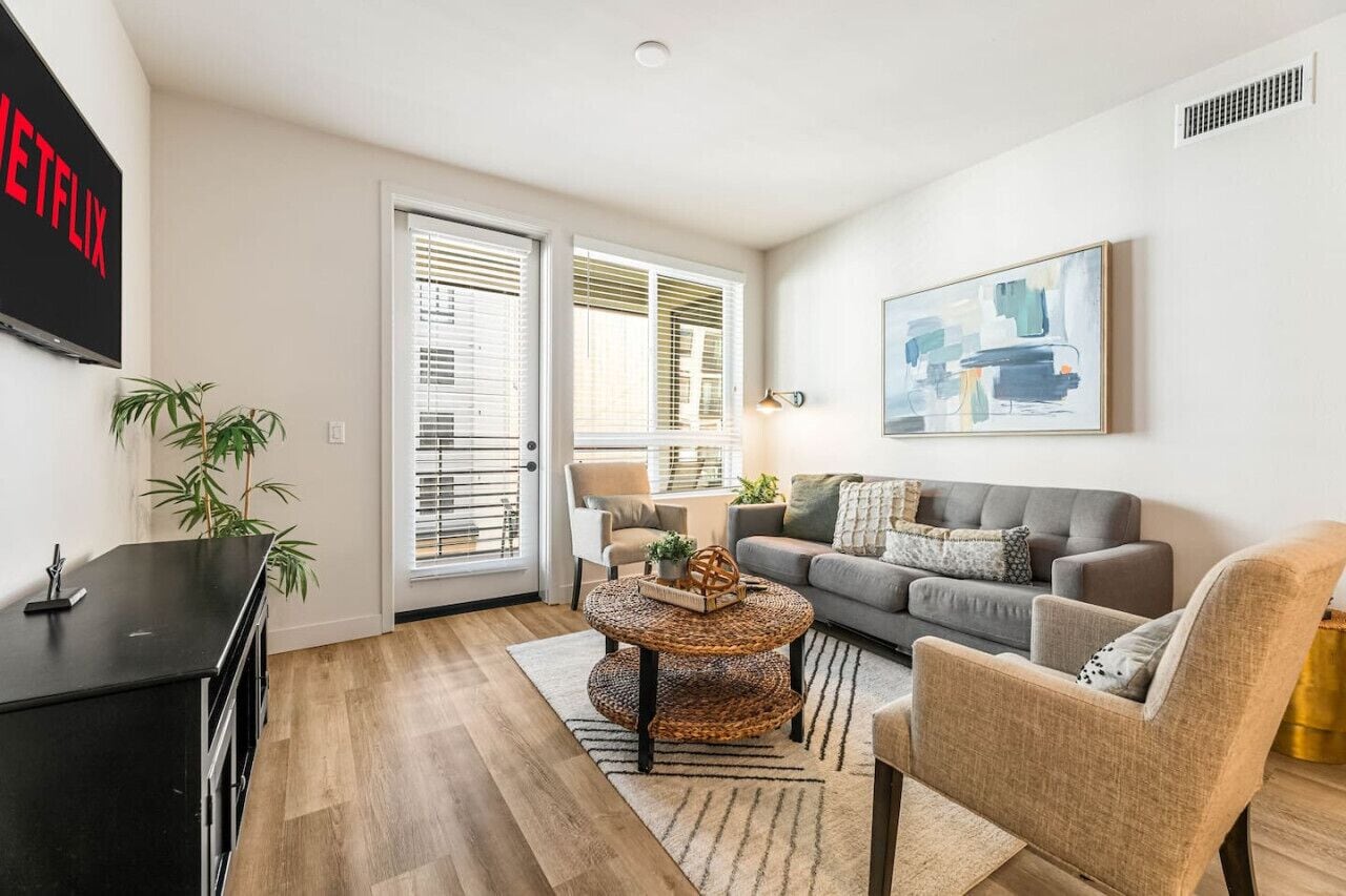 South Coast Modern: 2bd Gem | Pool, Gym + Parking - Santa Ana, CA