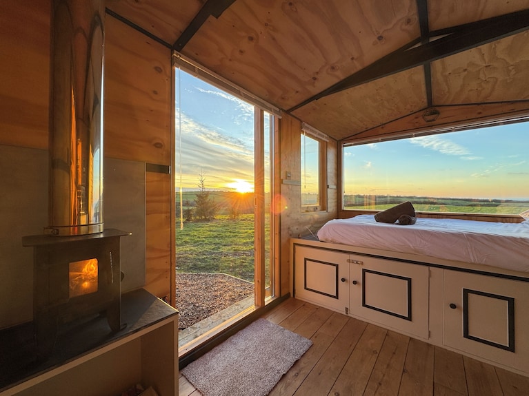 Sea View, Outdoor Bath, Off Grid Cabin - Croyde