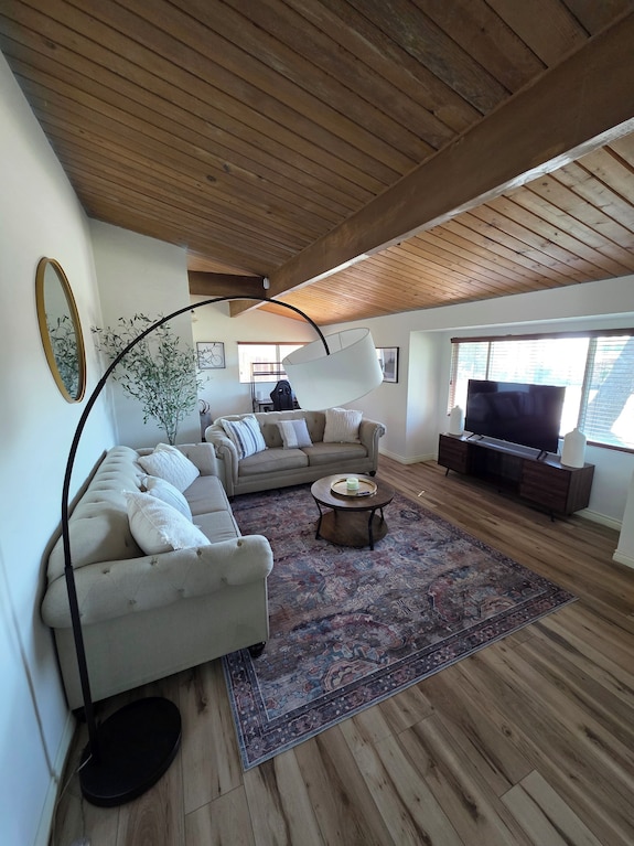 Wi-fi / Pool / Ac / Parking / Patio / Grill /Workspace / Ice Chest. - Bakersfield, CA