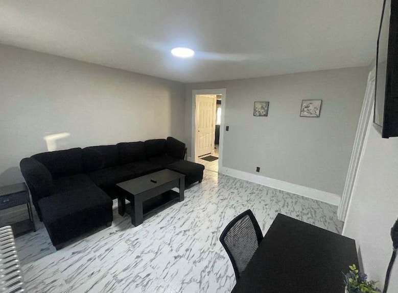 3 Br Apartment Near Wesleyan 201 - Middletown, CT